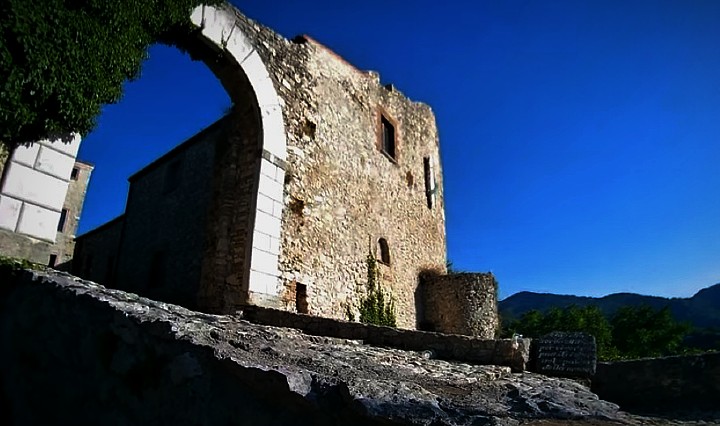 Antuni, il borgo fantasma sul Lago del Turano – #ExperienceLazio